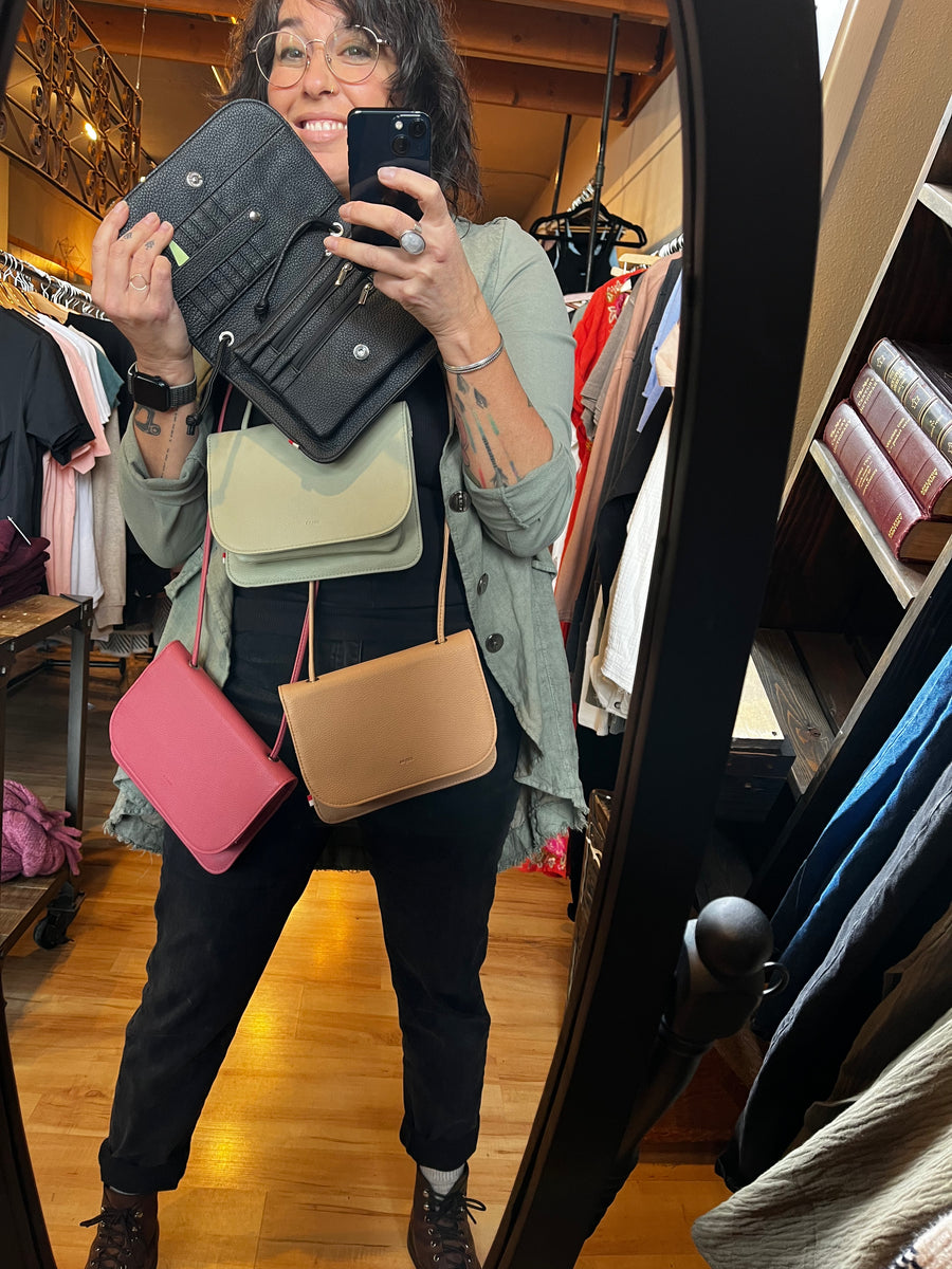 Colab Cross Body Purse – Wilde and Sparrow